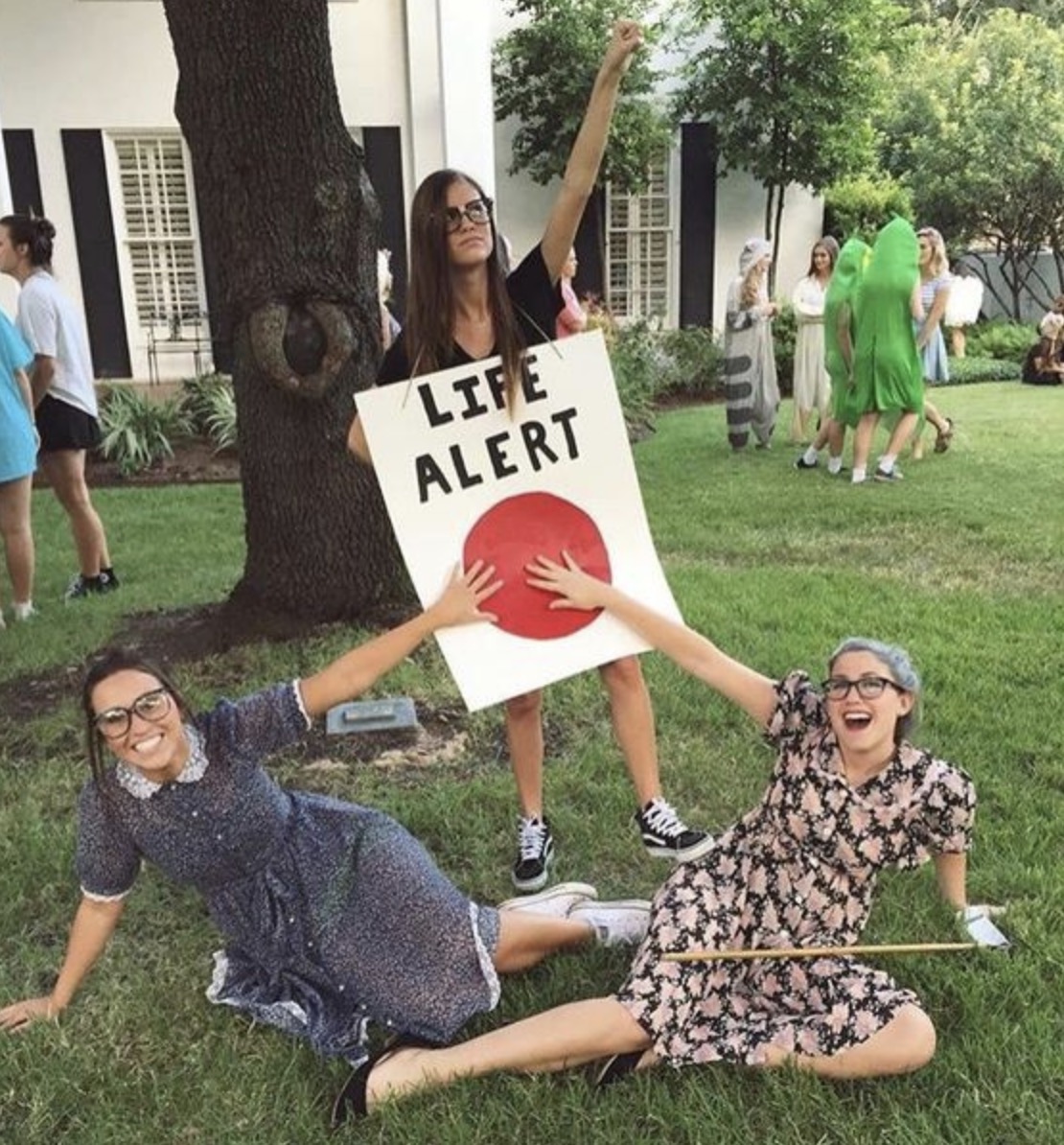 15 Group Costumes That Won Halloween AND Friendship