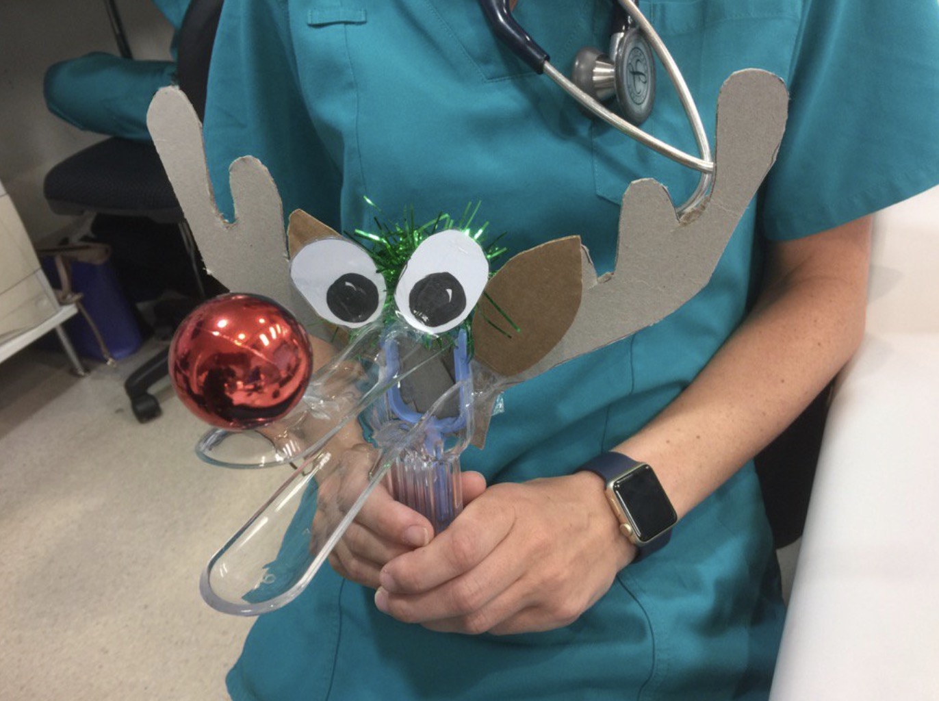 15 Improvised Christmas Decorations Made By Hospital Staff